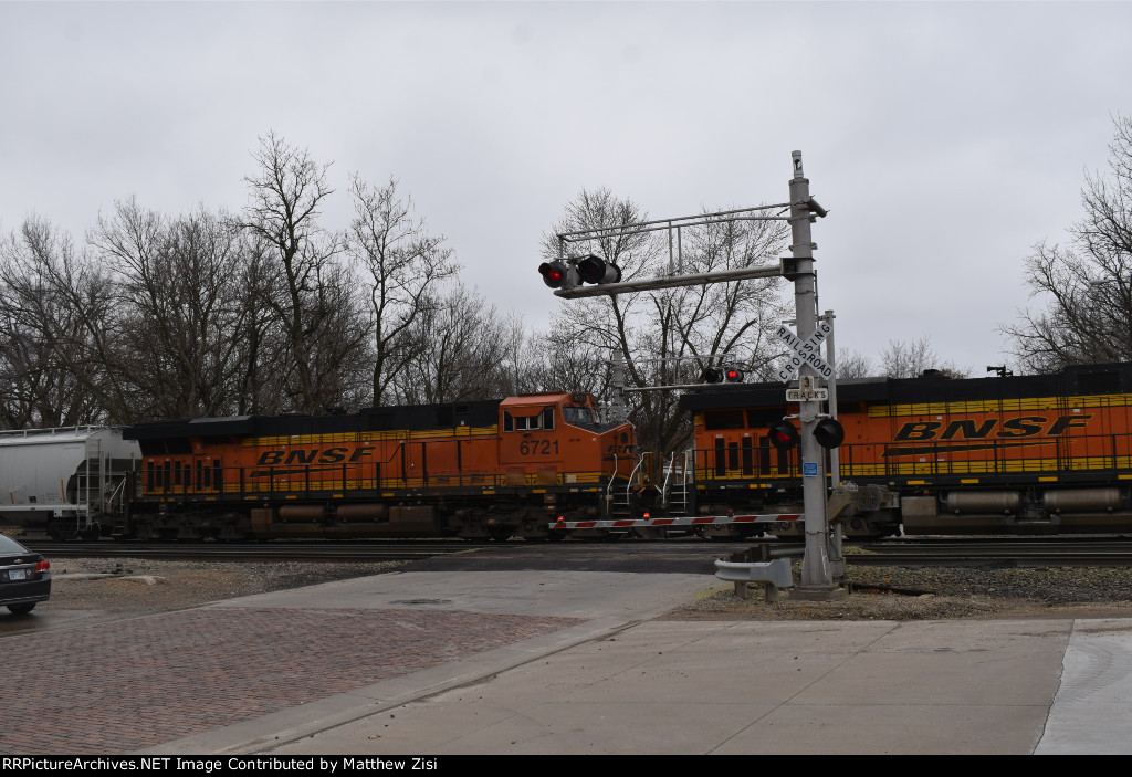 BNSF 6721